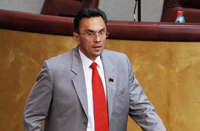 Коммунисту Бессонову не вернут депутатскую неприкосновенность